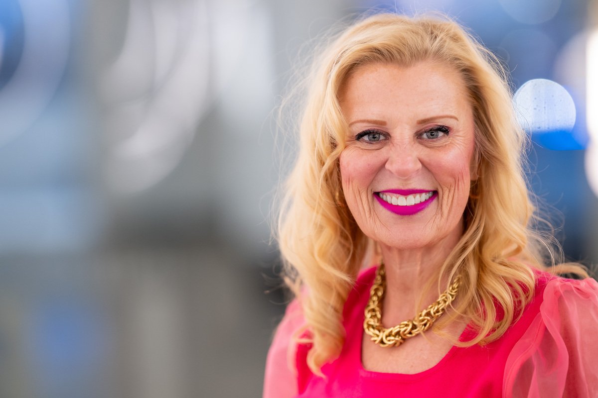 Meet Robin Burrill - Signature Home Services